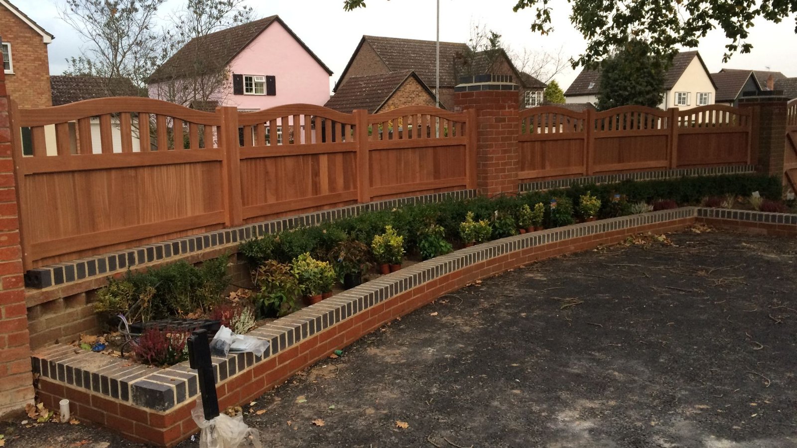 Bespoke Fencing to match driveway gates - Tarmec & Croft Fencing & Gates